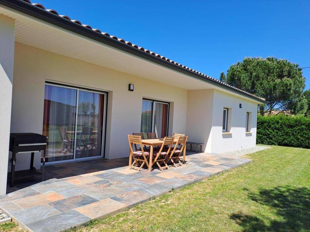 98 M² Gîte ∙ 3 Chambres ∙ 6 Personnes - Castelnau-d'Estrétefonds