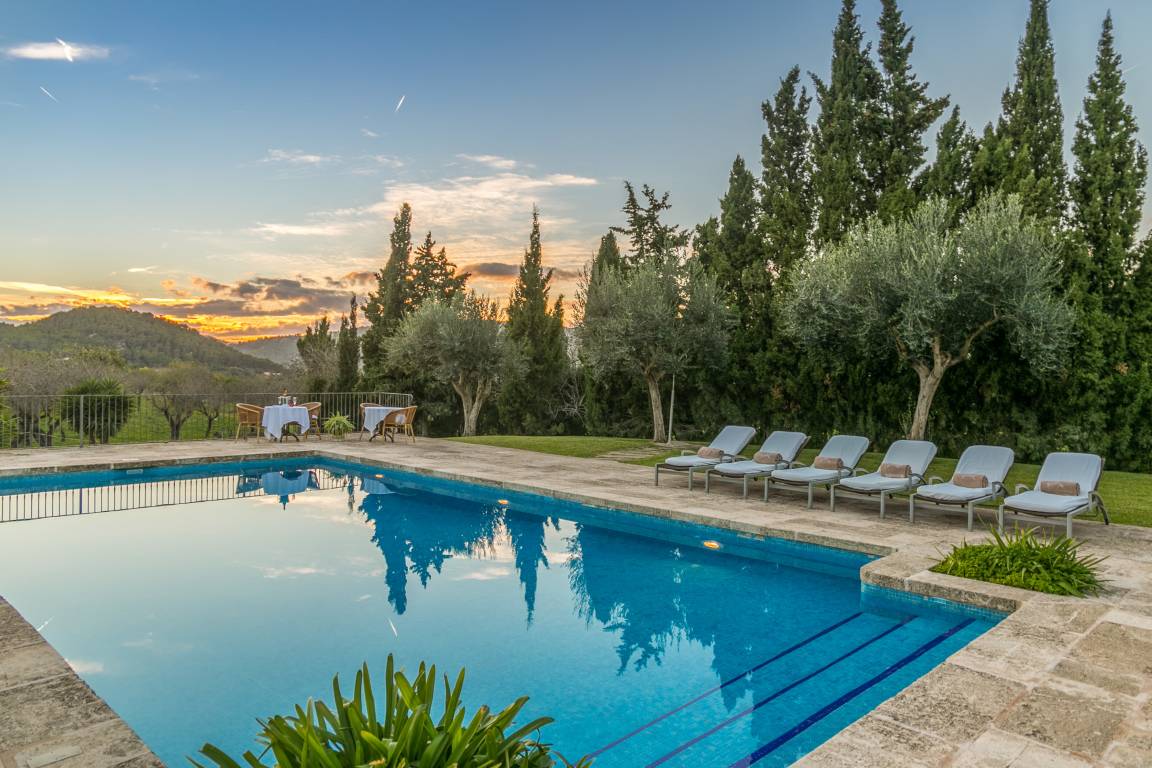 1200 M² Ferienhaus ∙ 4 Schlafzimmer ∙ 8 Gäste - Estellencs