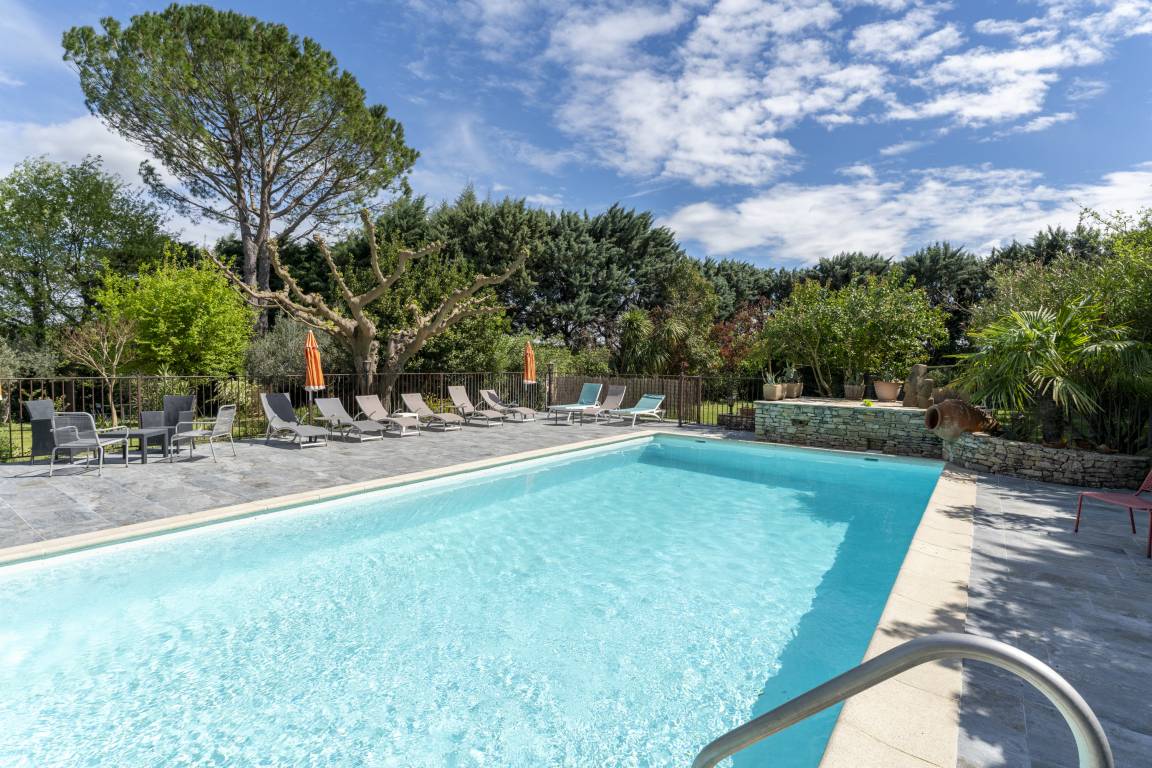 330 M² Villa ∙ 8 Bedrooms ∙ 15 Guests - Alès