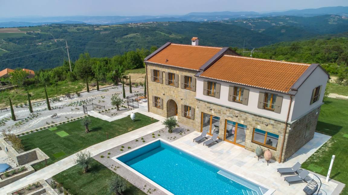 280 M² Villa ∙ 5 Chambres ∙ 10 Personnes - Koper