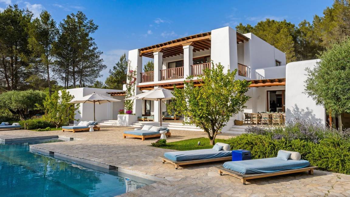 523 M² Villa ∙ 5 Bedrooms ∙ 10 Guests - Ibiza City
