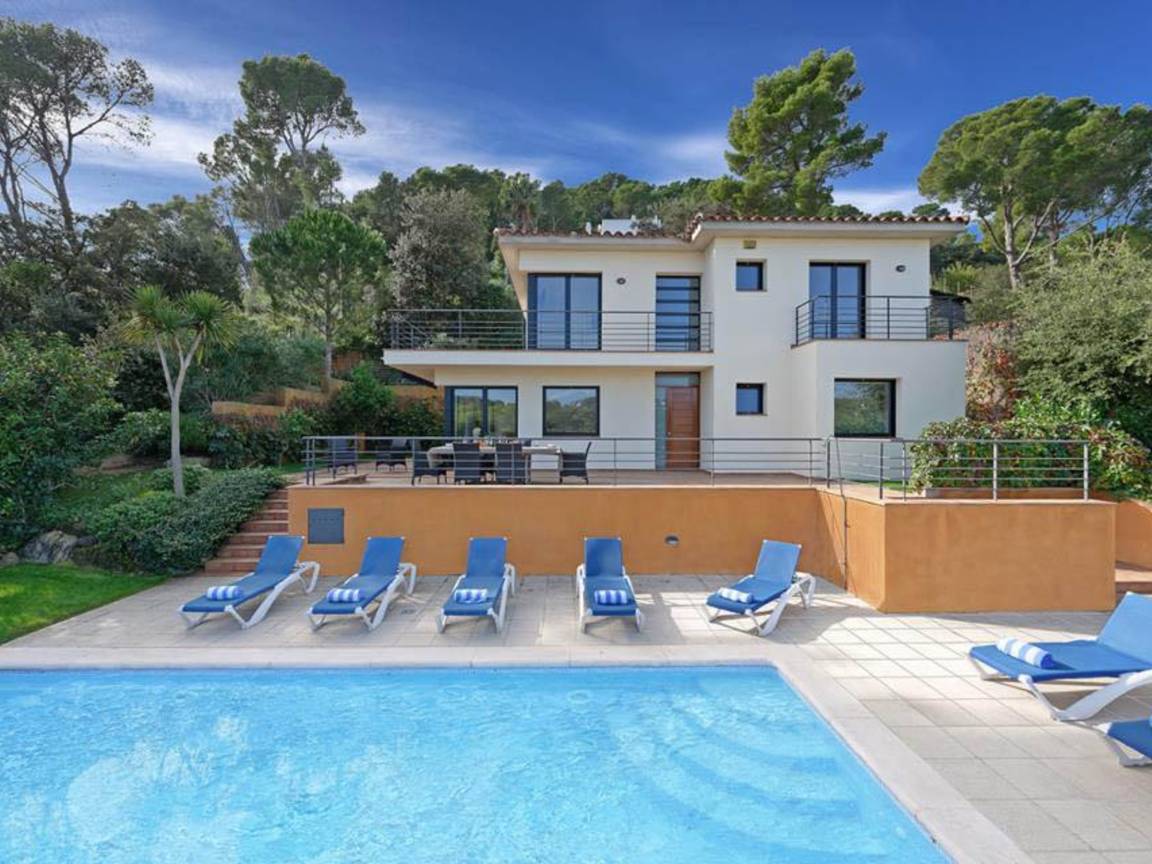 210 M² Huis ∙ 4 Slaapkamers ∙ 8 Gasten - Aigua Blava