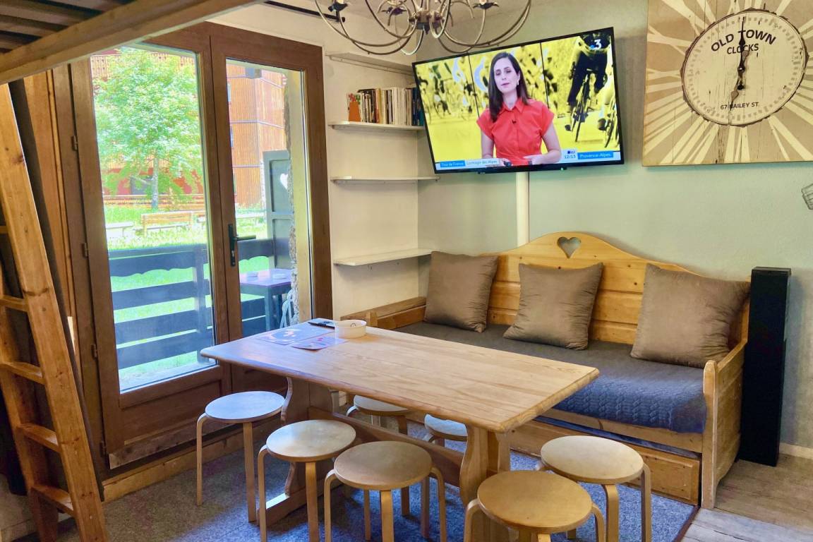 30 M² Studio Flat ∙ 9 Guests - Embrun
