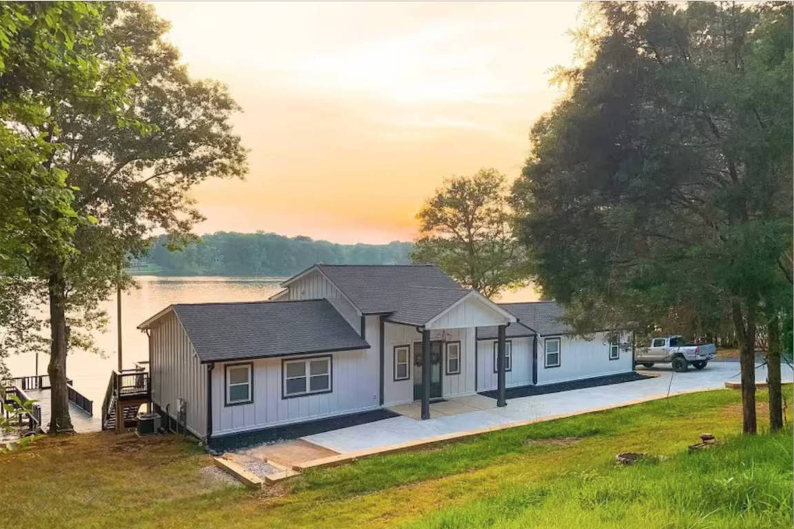 164 M² Talo ∙ 3 Makuuhuonetta ∙ 9 Vierasta - Belmont, NC