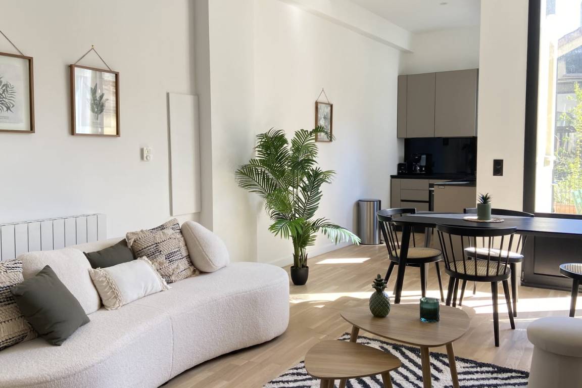 65 M² Appartement ∙ 2 Slaapkamers ∙ 4 Gasten - Bordeaux