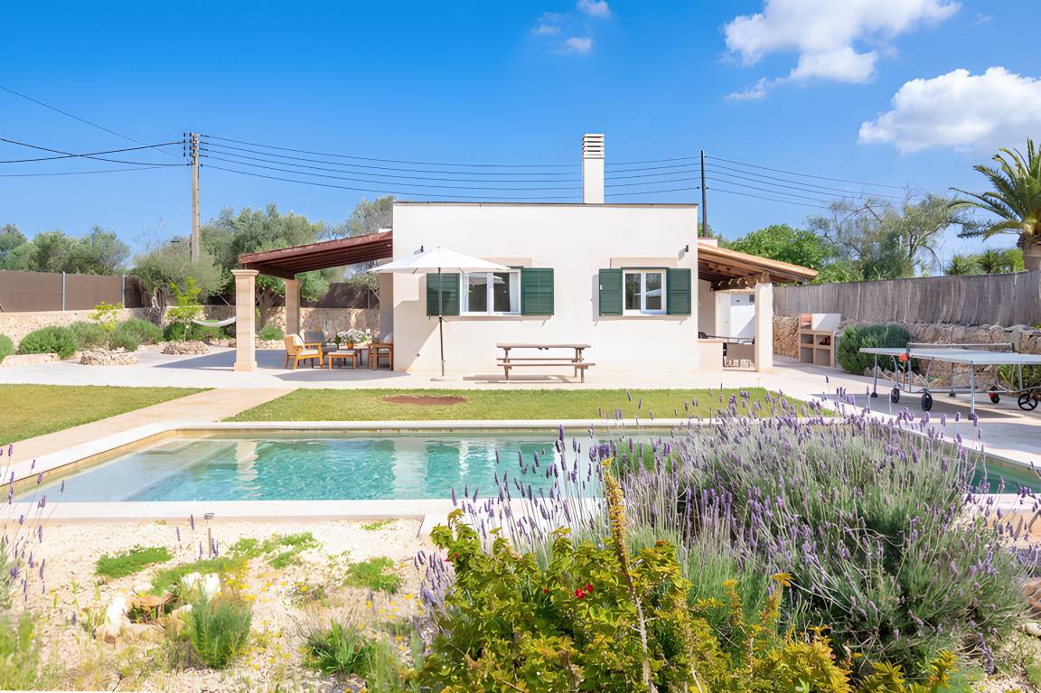 70 M² Villa ∙ 2 Bedrooms ∙ 4 Guests - Cala Santanyí