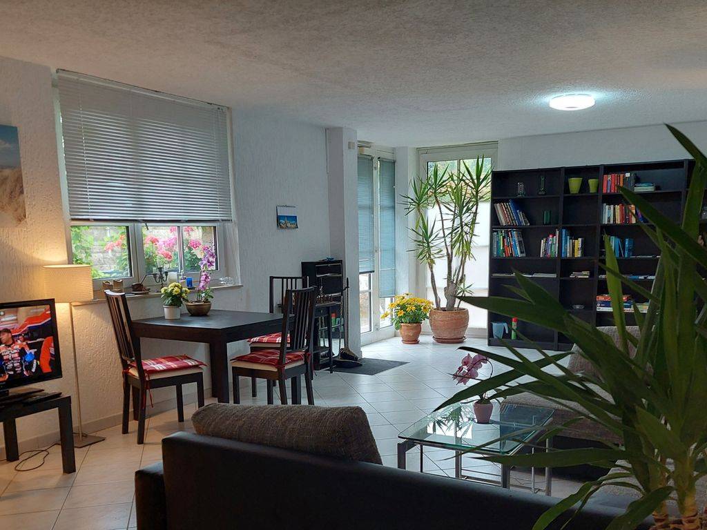 74 M² Ferienwohnung ∙ 1 Schlafzimmer ∙ 2 Gäste - Erfurt