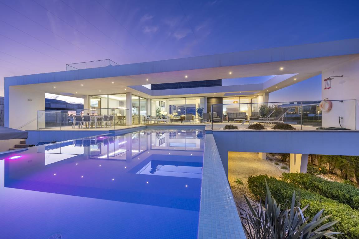 200 M² Villa ∙ 3 Slaapkamers ∙ 6 Gasten - Lagos