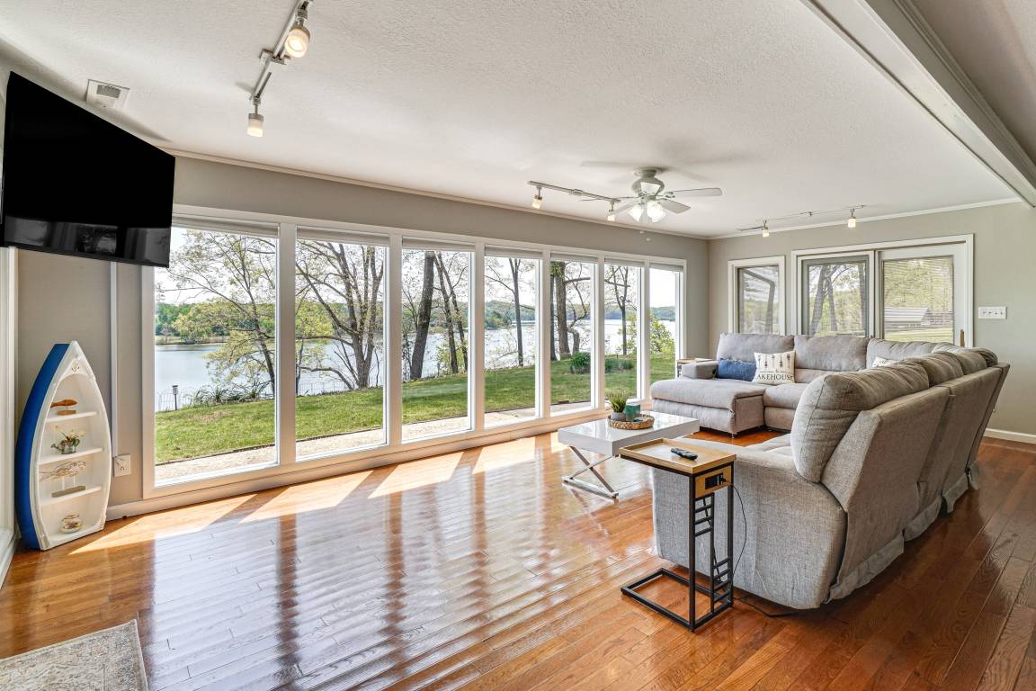 334 M² House ∙ 5 Bedrooms ∙ 12 Guests - Kingston, TN