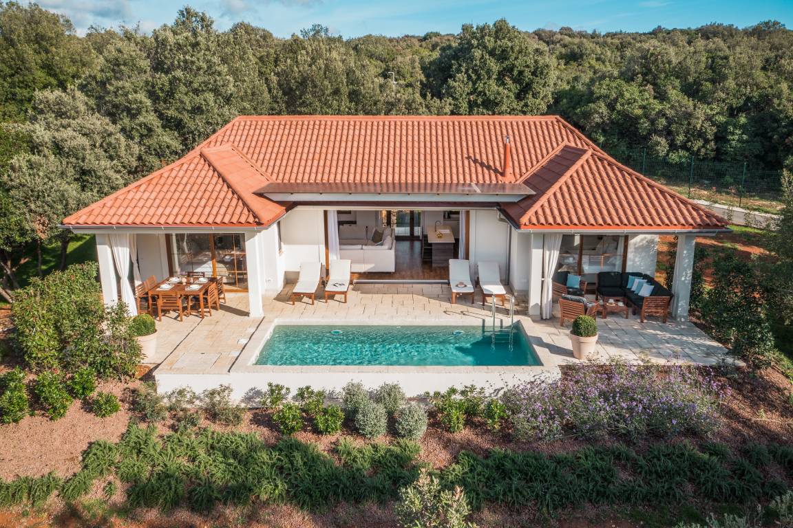 Villa ∙ 2 Bedrooms ∙ 4 Guests - Bale