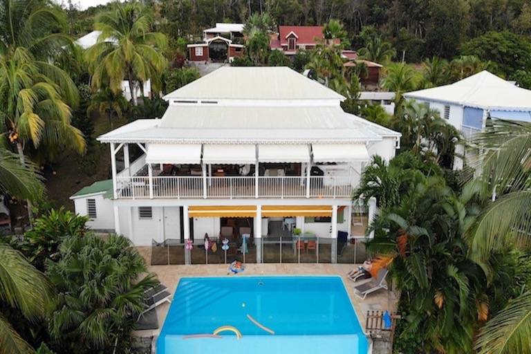 Gîte ∙ 6 Chambres ∙ 13 Personnes - Guadeloupe
