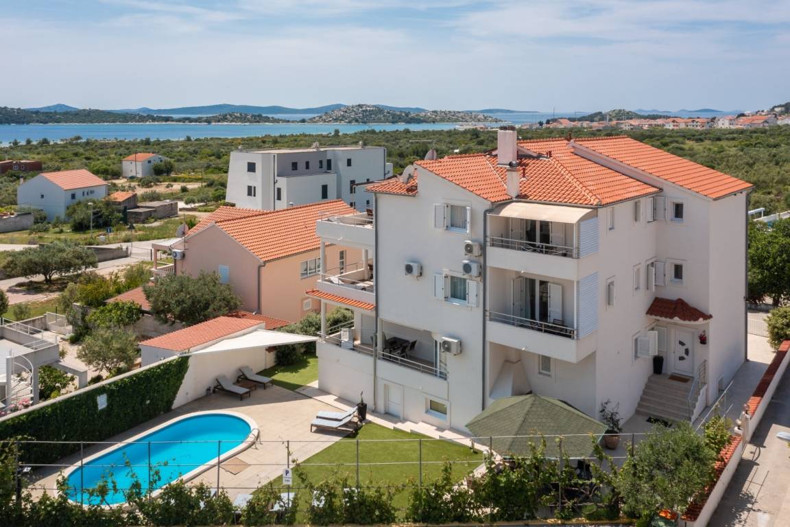 23 M² Huoneisto ∙ 1 Makuuhuone ∙ 2 Vierasta - Vodice