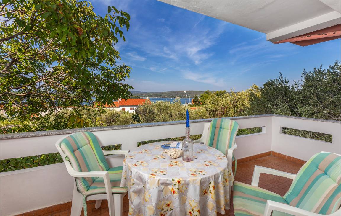 48 M² Apartment ∙ 2 Bedrooms ∙ 5 Guests - Vrbnik