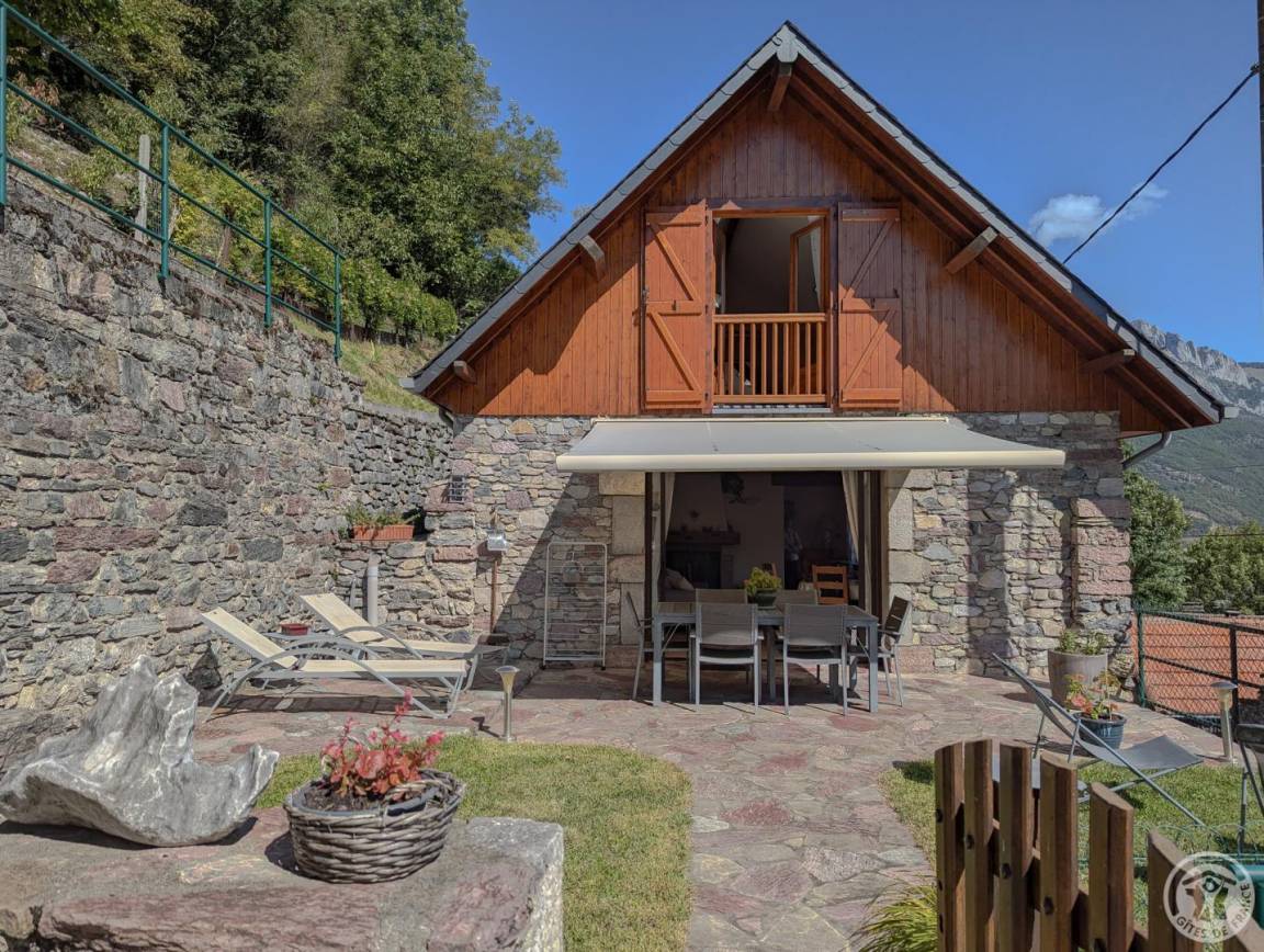 115 M² Gîte ∙ 3 Chambres ∙ 6 Personnes - Pyrénées