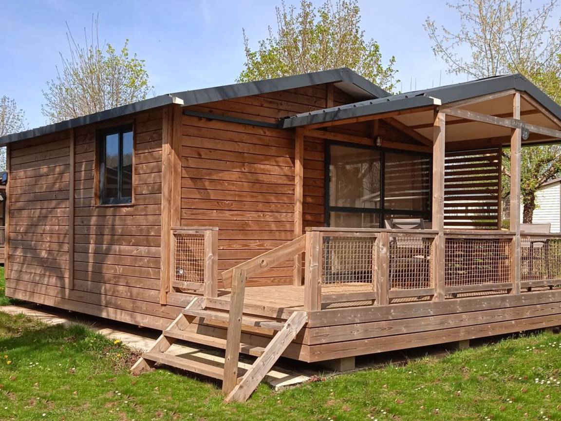 32 M² Chalet ∙ 2 Camere Da Letto ∙ 5 Ospiti - Cantal