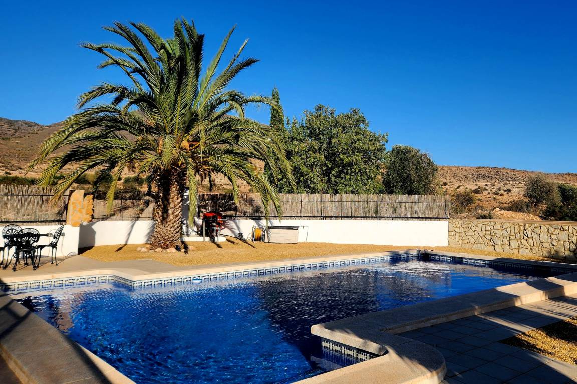 90 M² Apartamento ∙ 3 Habitaciones ∙ 5 Huéspedes - Huércal-Overa