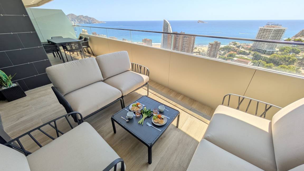 78 M² Apartamento ∙ 2 Habitaciones ∙ 6 Huéspedes - Benidorm