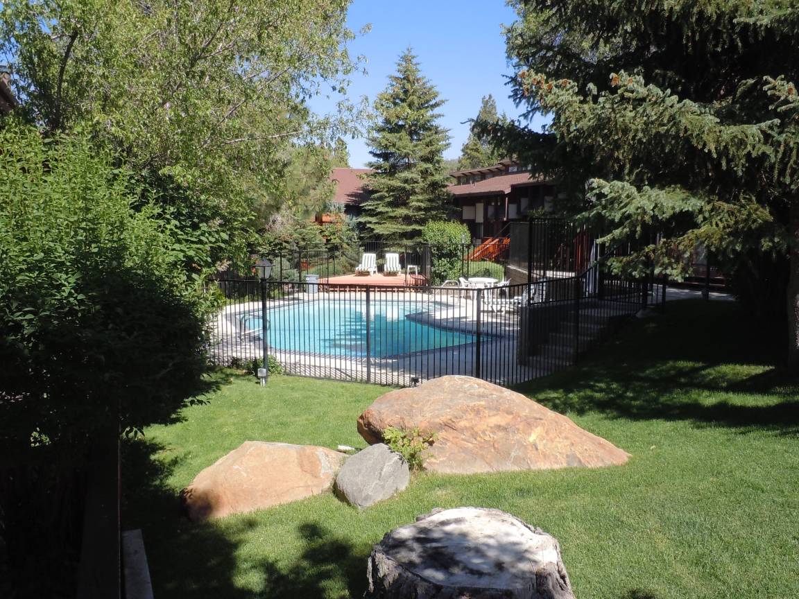 112 M² Condo ∙ 2 Bedrooms ∙ 6 Guests - Big Bear, CA