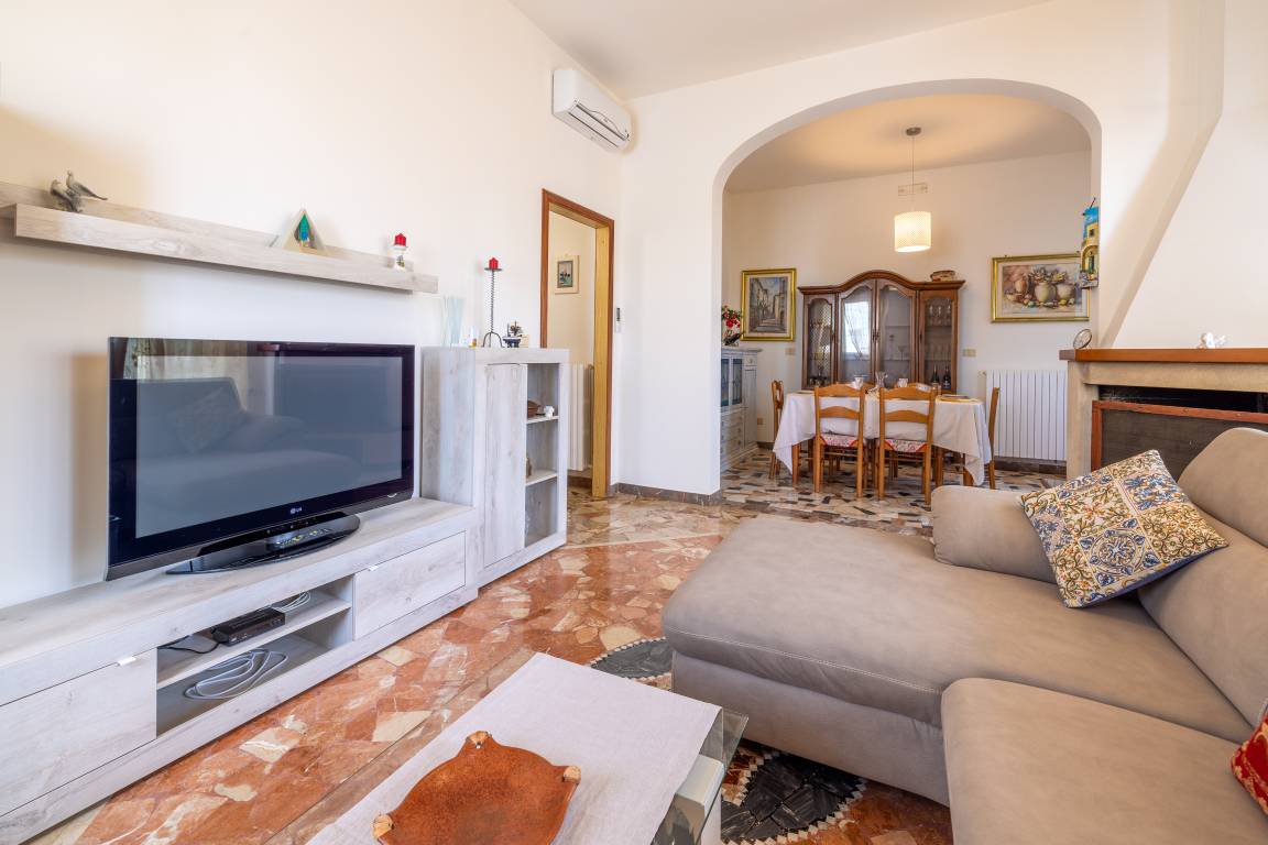 100 M² House ∙ 3 Bedrooms ∙ 6 Guests - Casarano