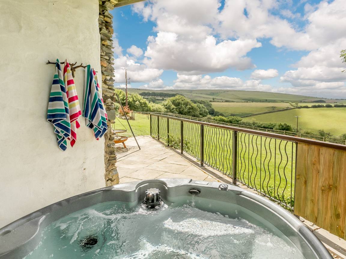 Cottage ∙ 4 Bedrooms ∙ 8 Guests - Woody Bay