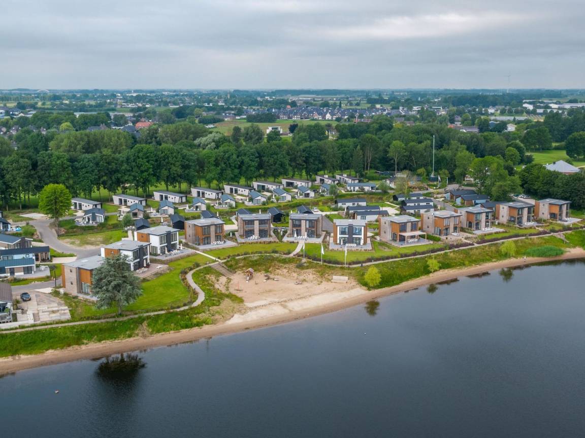 150 M² Huis ∙ 1 Slaapkamer ∙ 10 Gasten - Zaltbommel