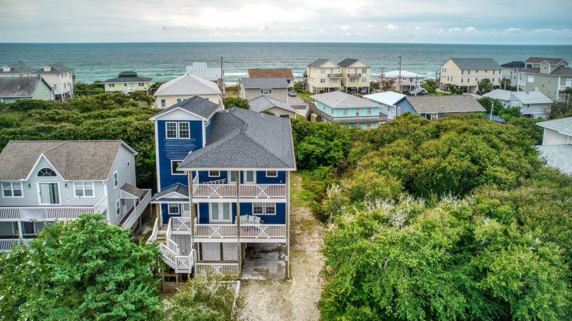 House ∙ 4 Bedrooms ∙ 10 Guests - Surf City, NC