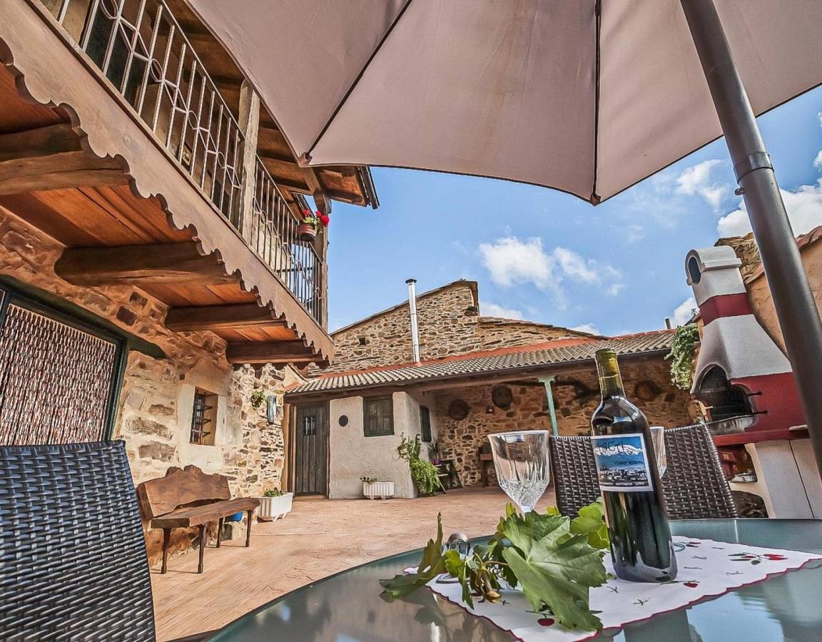 100 M² Maison De Vacances ∙ 5 Chambres ∙ 10 Personnes - Astorga