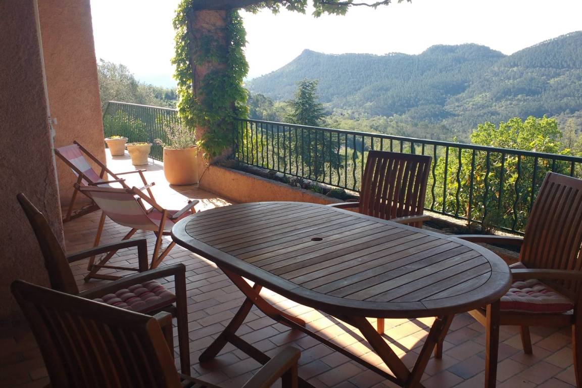 130 M² Maison De Vacances ∙ 3 Chambres ∙ 7 Personnes - Saint-Raphaël