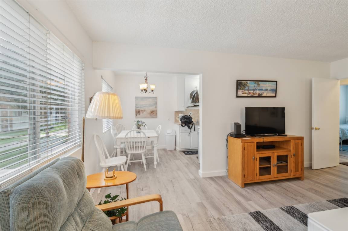 Condo ∙ 2 Bedrooms ∙ 6 Guests - Summerland Beach, CA