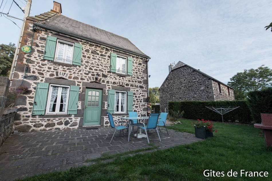 80 M² Gîte ∙ 3 Chambres ∙ 6 Personnes - Auvergne