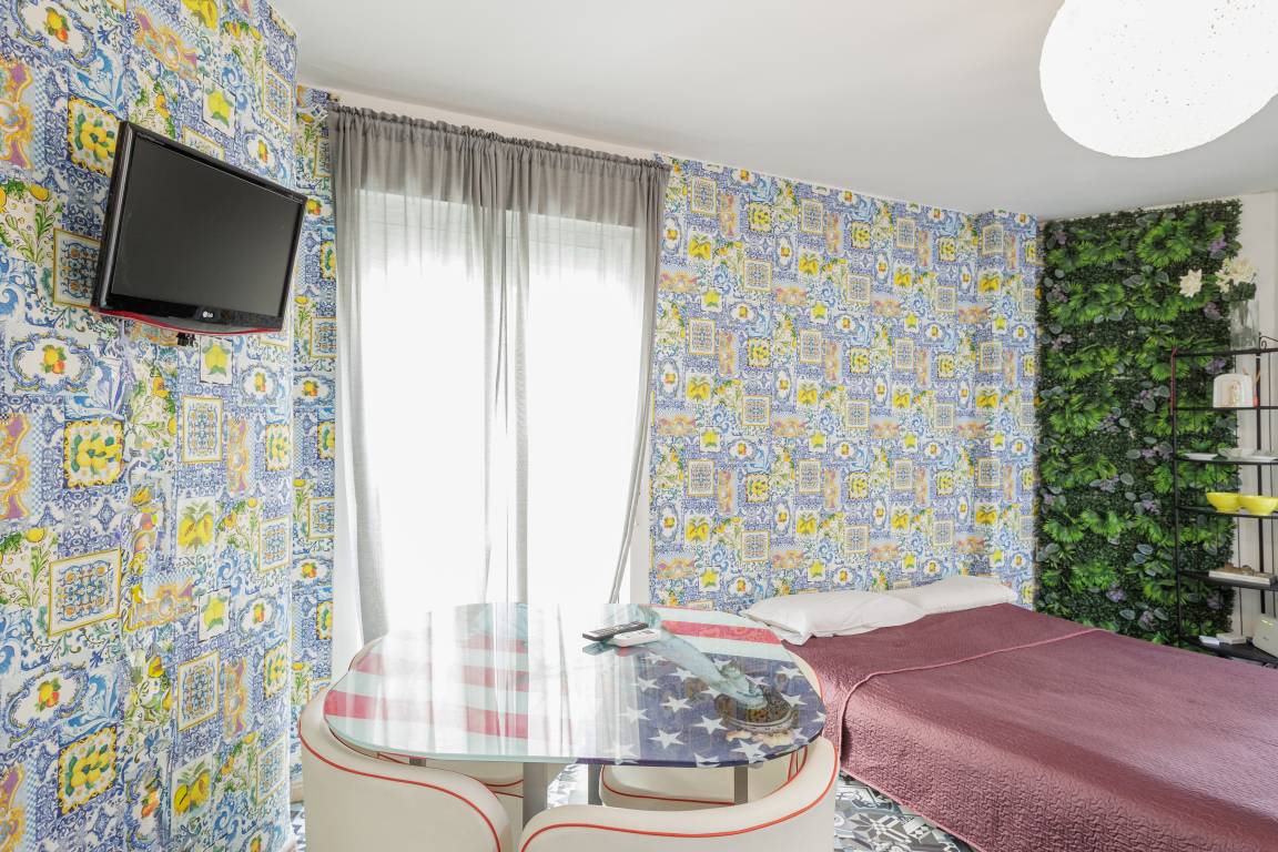 45 M² Apartment ∙ 2 Bedrooms ∙ 4 Guests - Seville, Spain