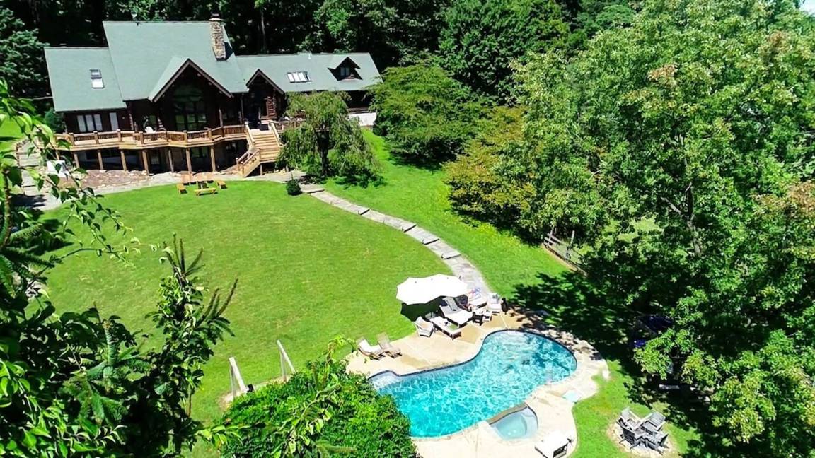 Apartment ∙ 6 Bedrooms ∙ 16 Guests - Harpers Ferry, WV
