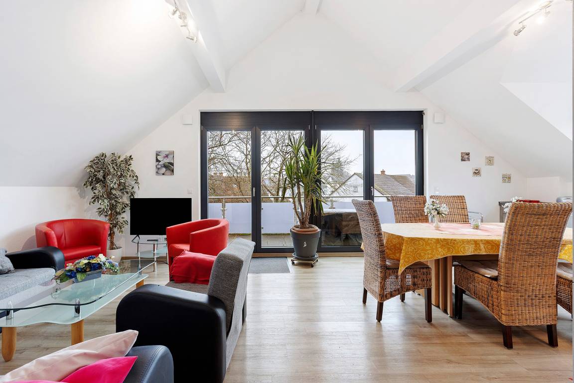 100 M² Apartamento ∙ 2 Quartos ∙ 6 Hóspedes - Singen