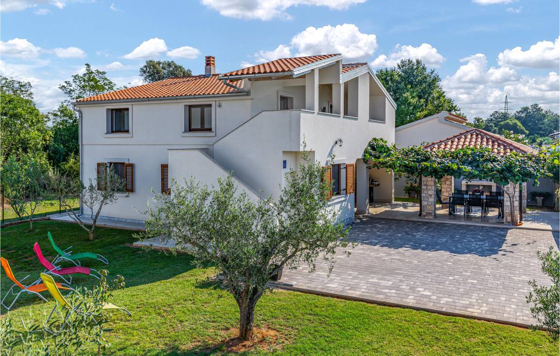 80 M² Apartamento ∙ 3 Habitaciones ∙ 6 Huéspedes - Medulin