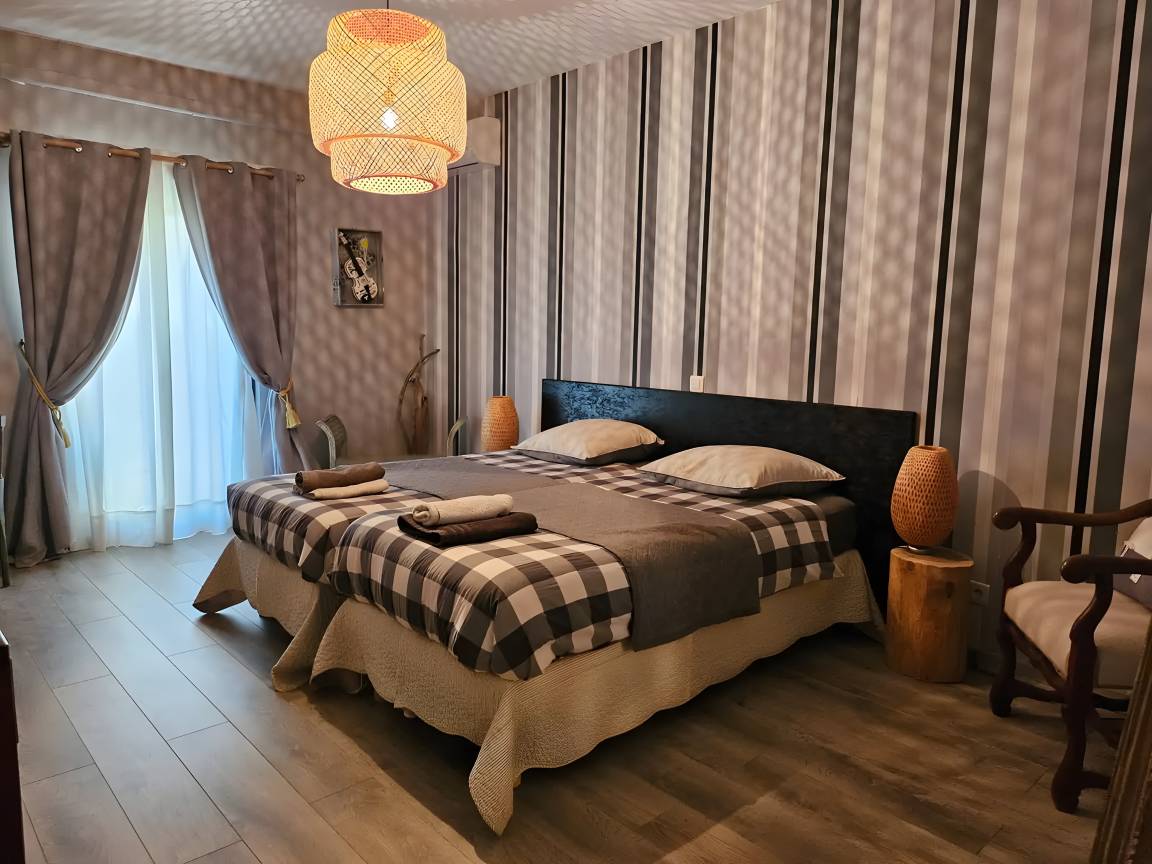 40 M² Chambre D'hôtes ∙ 2 Chambres ∙ 5 Personnes - Aimargues