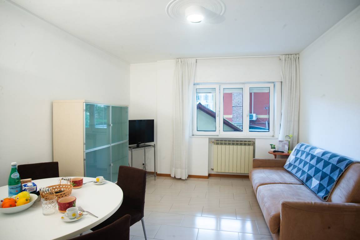 70 M² Appartamento Vacanza ∙ 1 Camera Da Letto ∙ 4 Ospiti - Sanremo