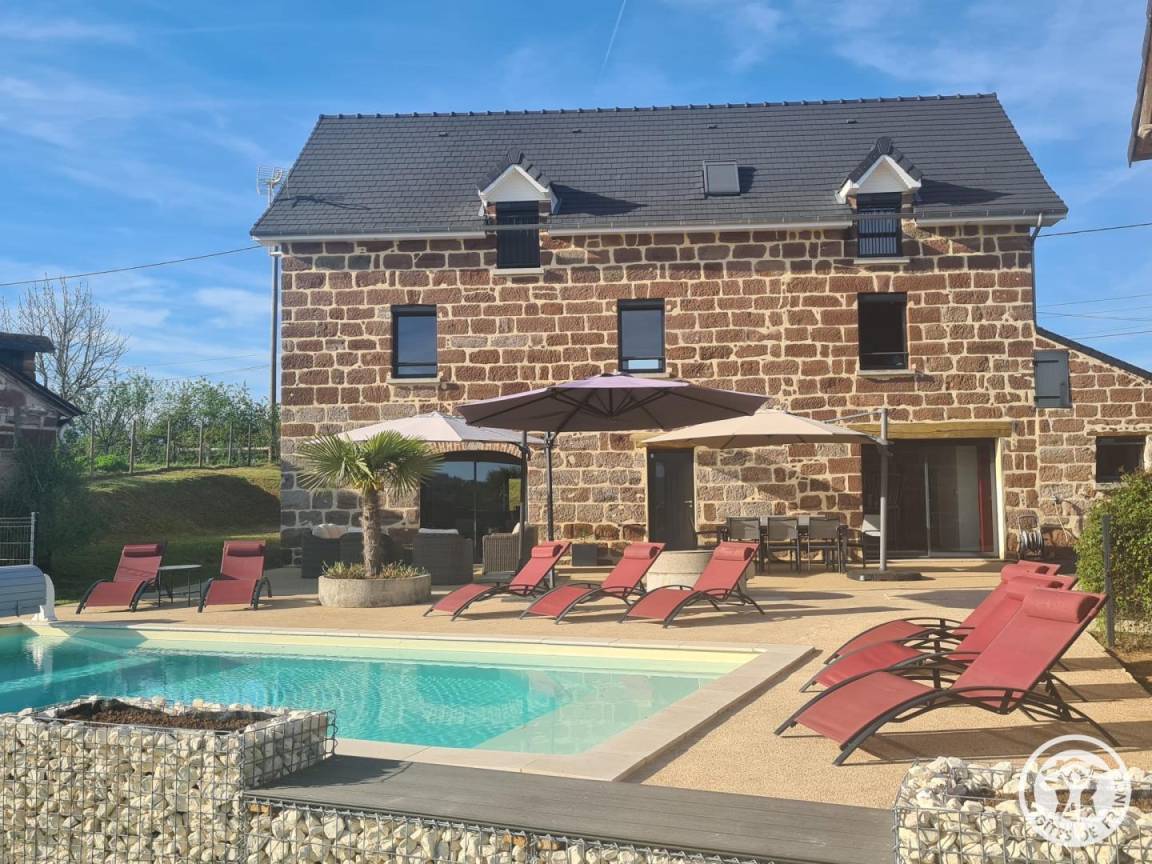200 M² Gîte ∙ 4 Chambres ∙ 8 Personnes - Corrèze