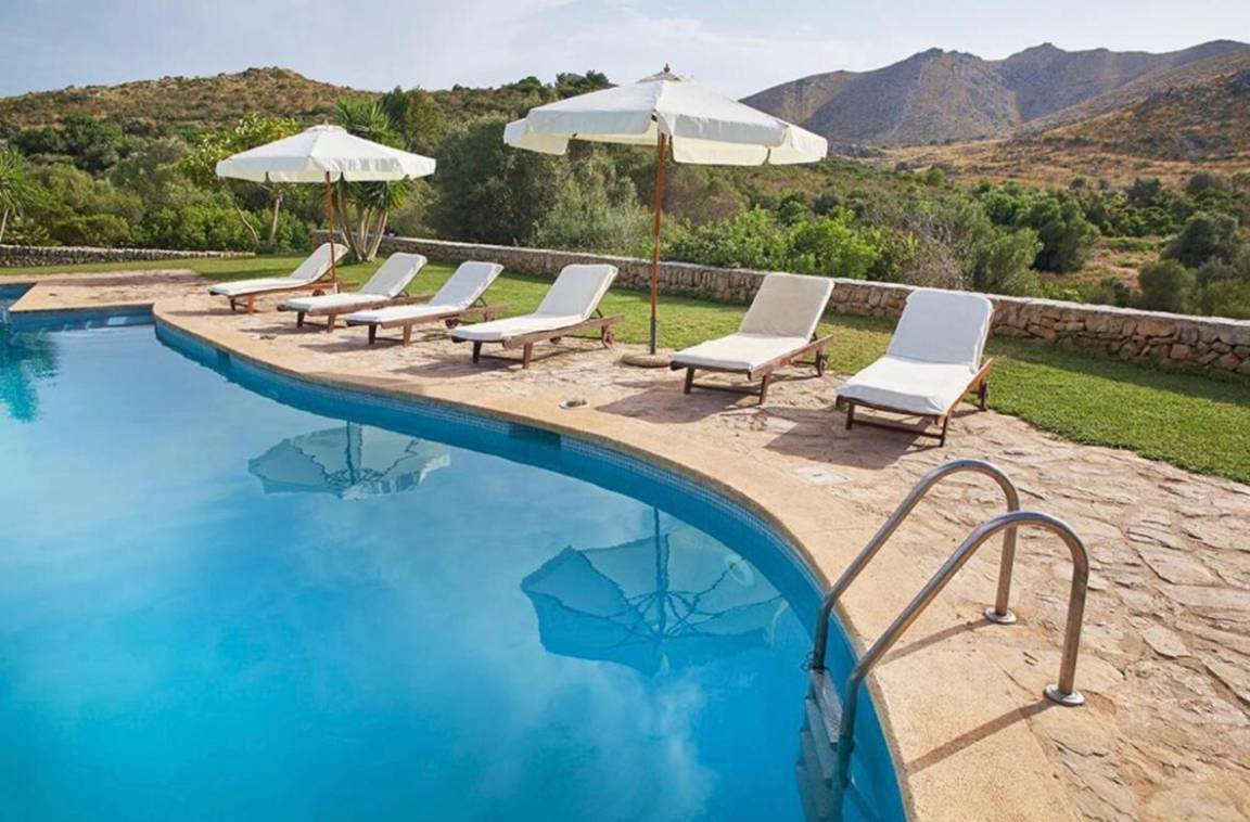 1000 M² Maison De Campagne ∙ 7 Chambres ∙ 14 Personnes - Cala Mesquida