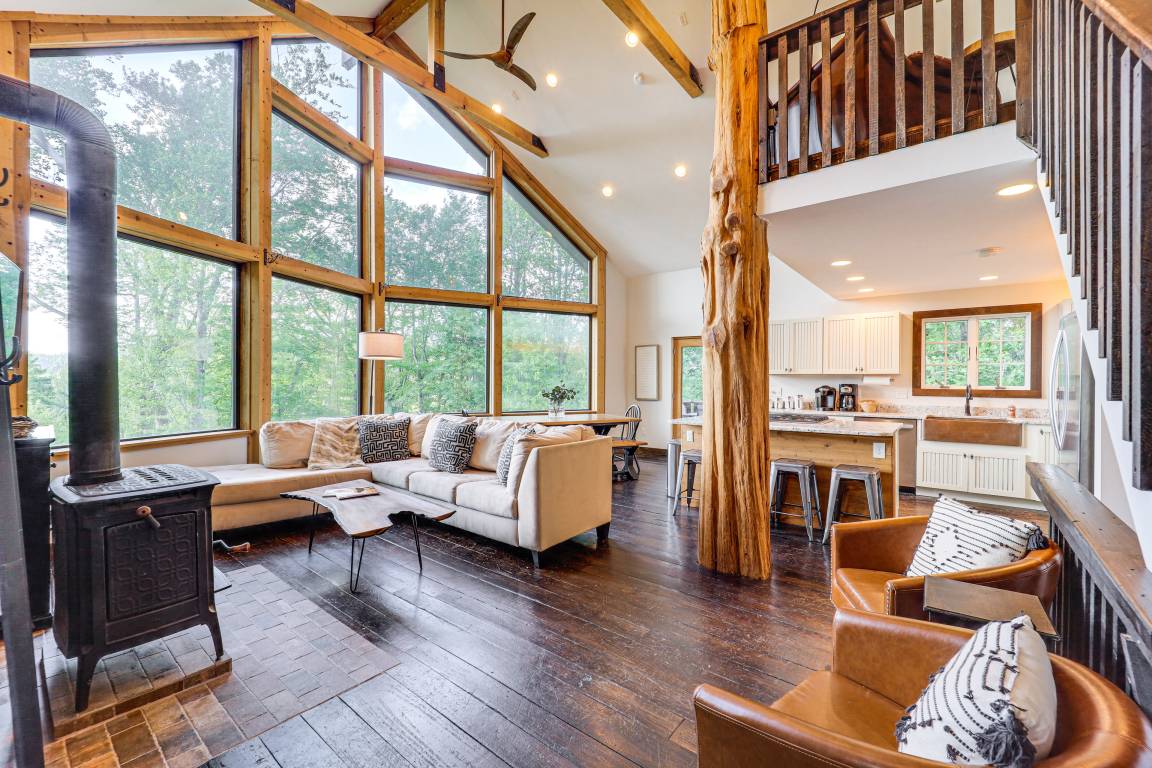 219 M² House ∙ 4 Bedrooms ∙ 12 Guests - Lansing, NC