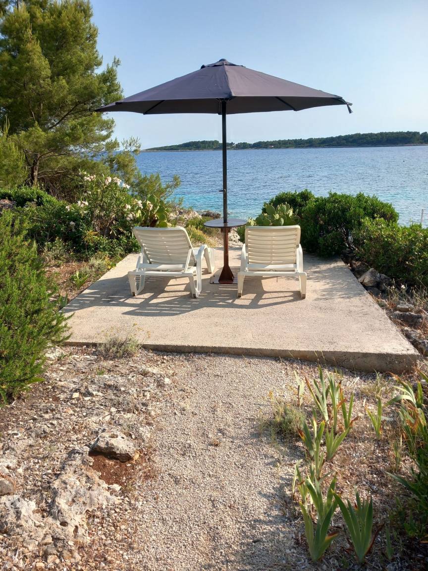 70 M² Ferienhaus ∙ 2 Schlafzimmer ∙ 6 Gäste - Vela Luka