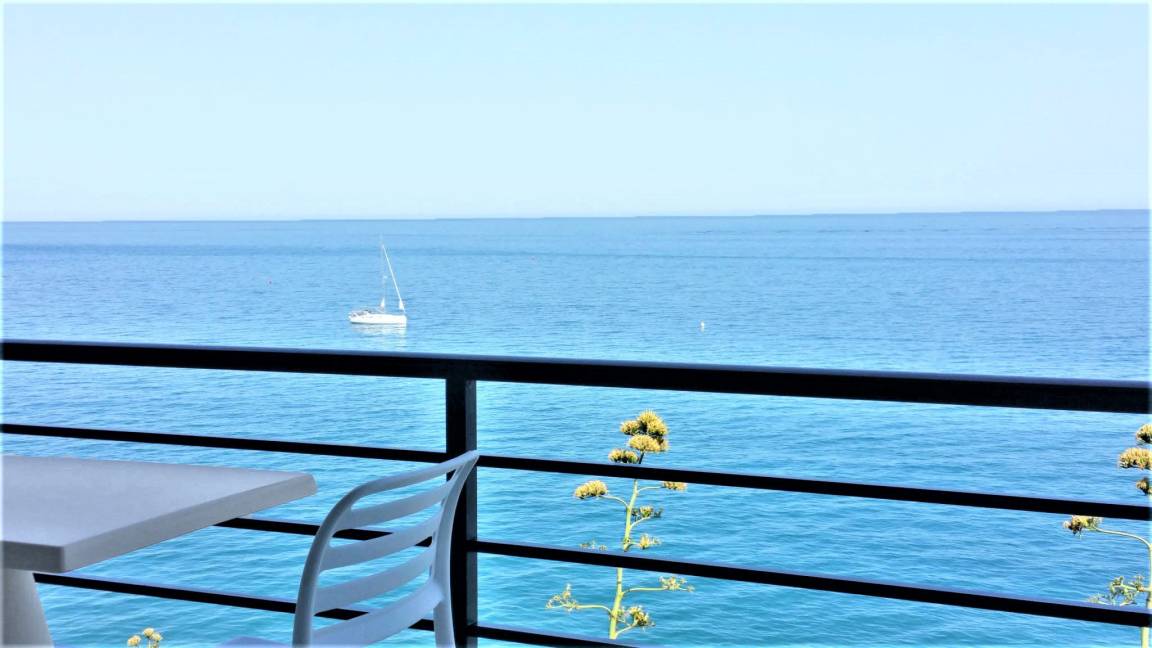 70 M² Apartamento ∙ 2 Habitaciones ∙ 4 Huéspedes - Torremolinos