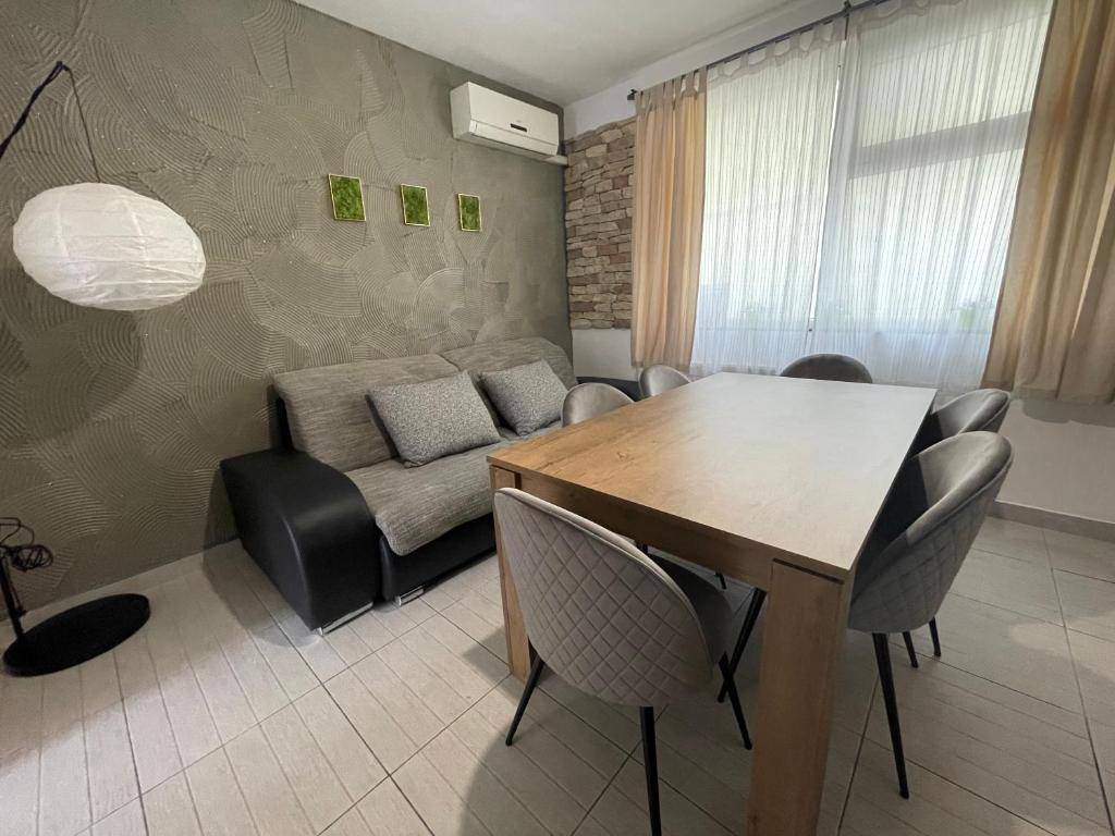 46 M² Apartment ∙ 2 Bedrooms ∙ 7 Guests - Siófok