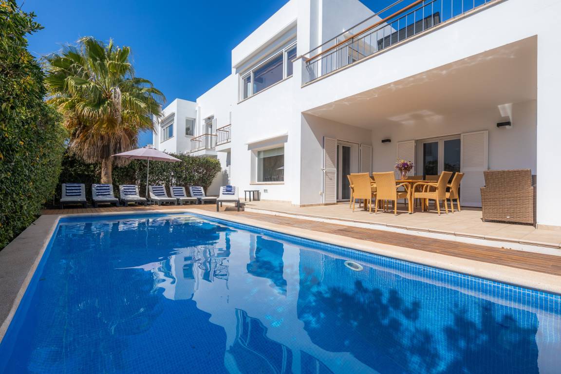 180 M² House ∙ 3 Bedrooms ∙ 6 Guests - Cala Figuera