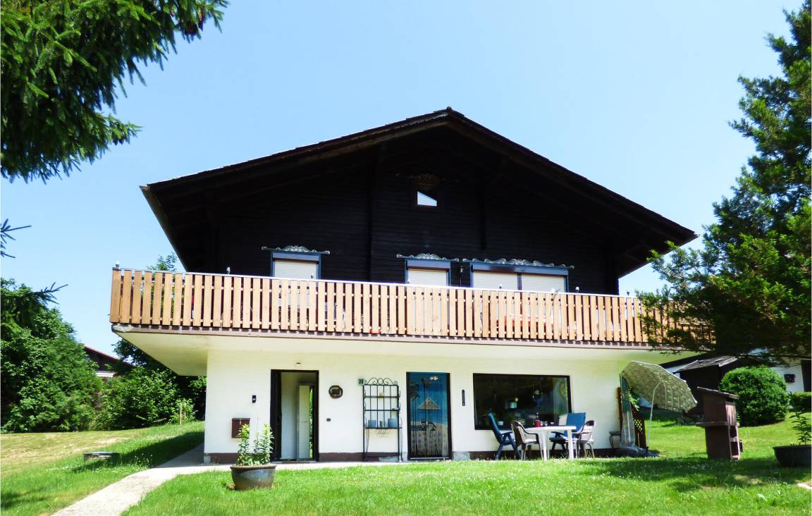 75 M² Ferienwohnung ∙ 2 Schlafzimmer ∙ 5 Gäste - Arnbruck