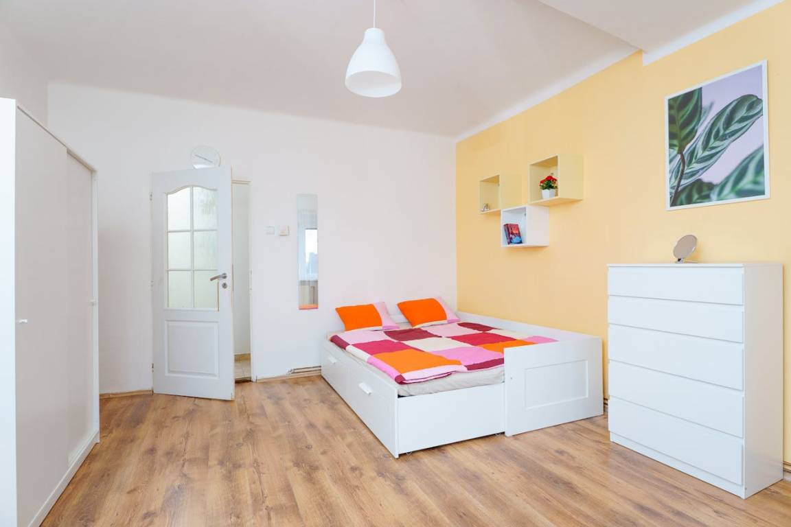 62 M² Private Room ∙ 1 Bedroom ∙ 1 Guest - Praha