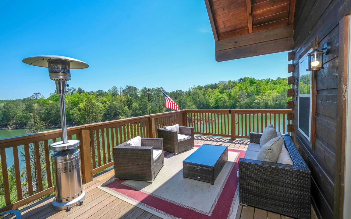 372 M² Cabin ∙ 5 Bedrooms ∙ 16 Guests - Sevierville, TN