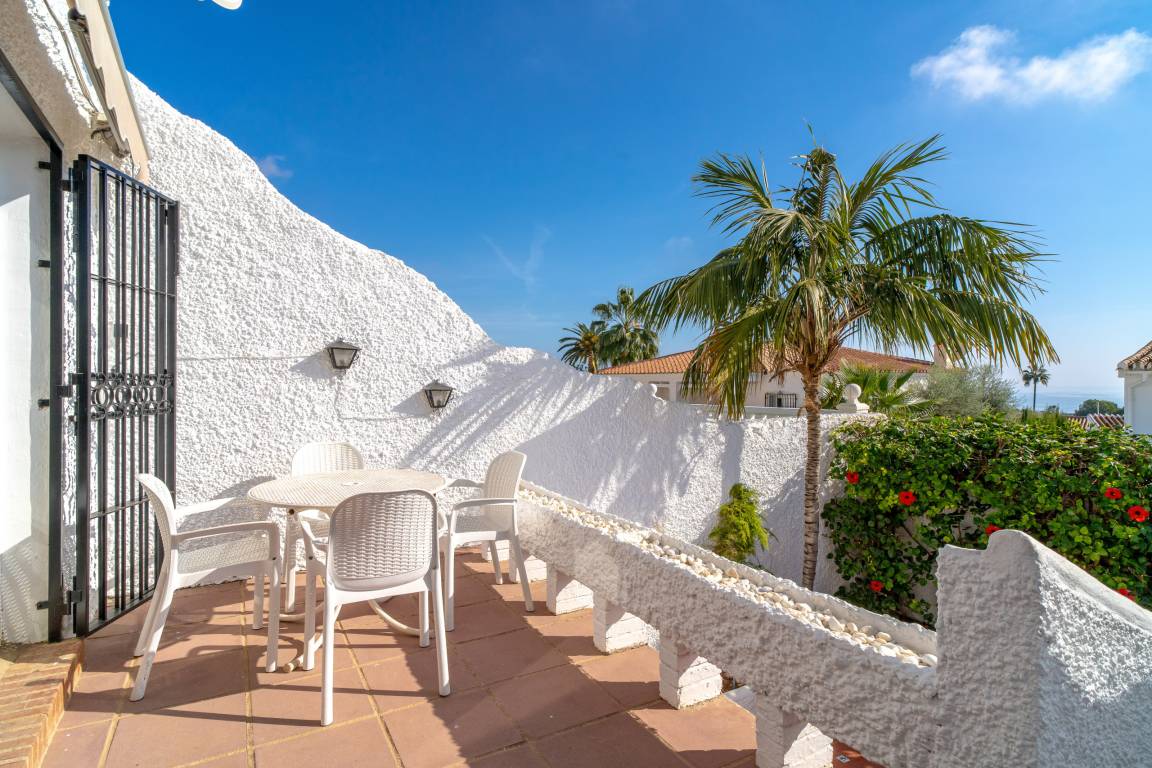 100 M² Villa ∙ 3 Bedrooms ∙ 6 Guests - Nerja