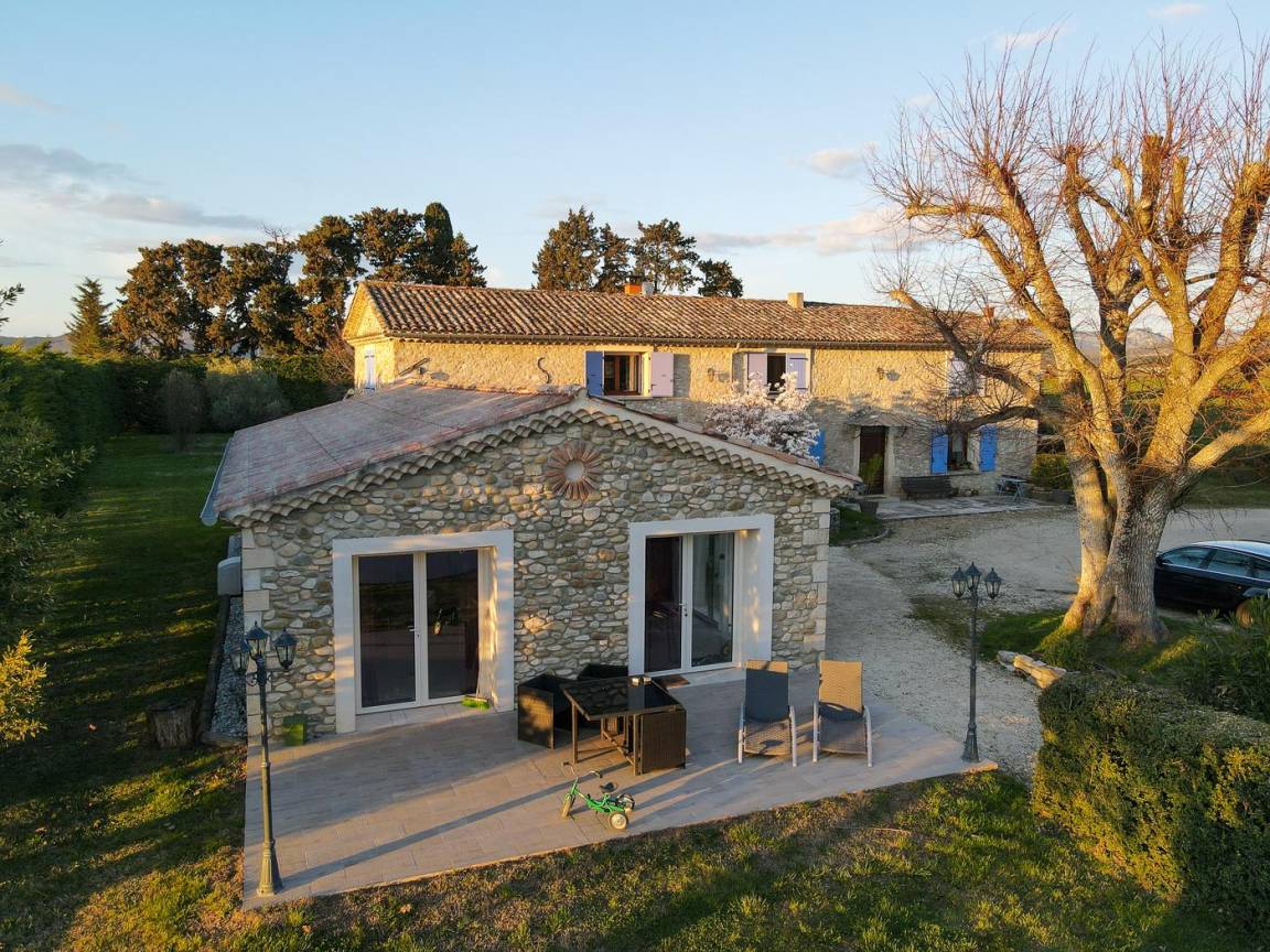 81 M² Gîte ∙ 2 Chambres ∙ 4 Personnes - Marsanne