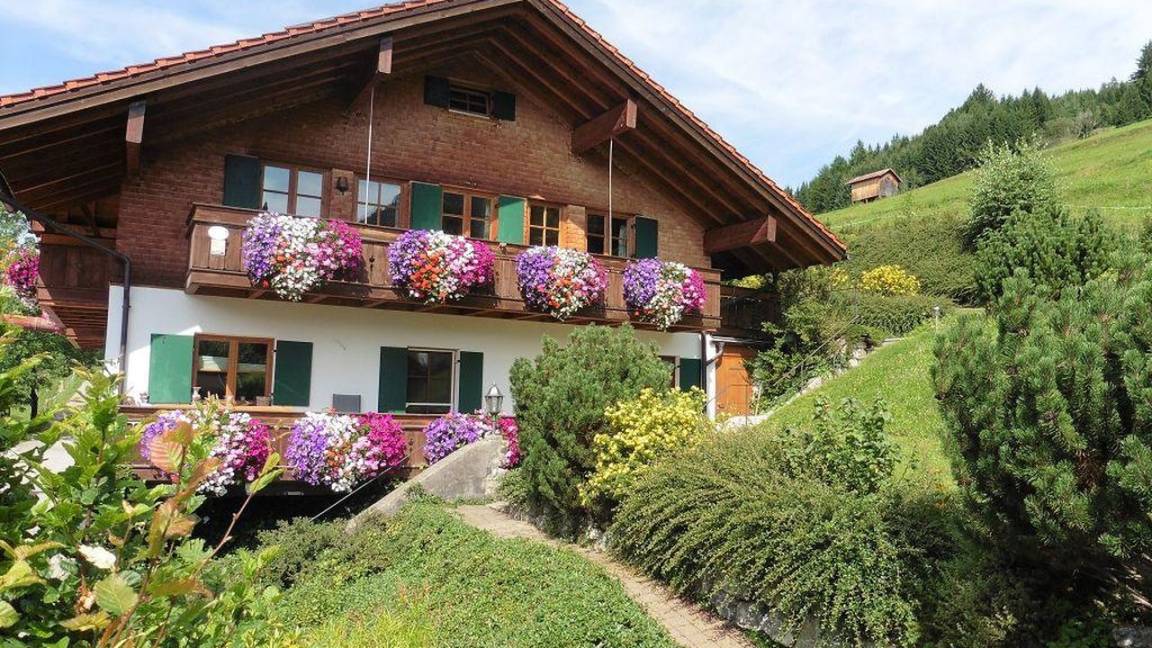 115 M² Apartment ∙ 2 Bedrooms ∙ 4 Guests - Bad Hindelang