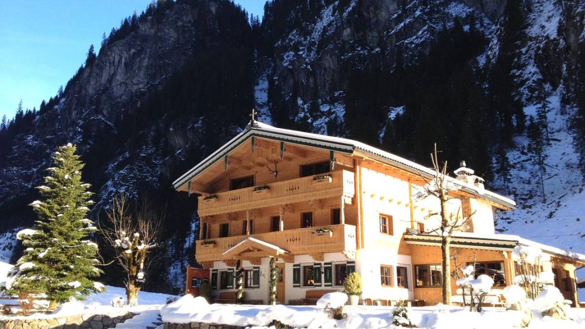 450 M² House ∙ 14 Bedrooms ∙ 35 Guests - Mayrhofen